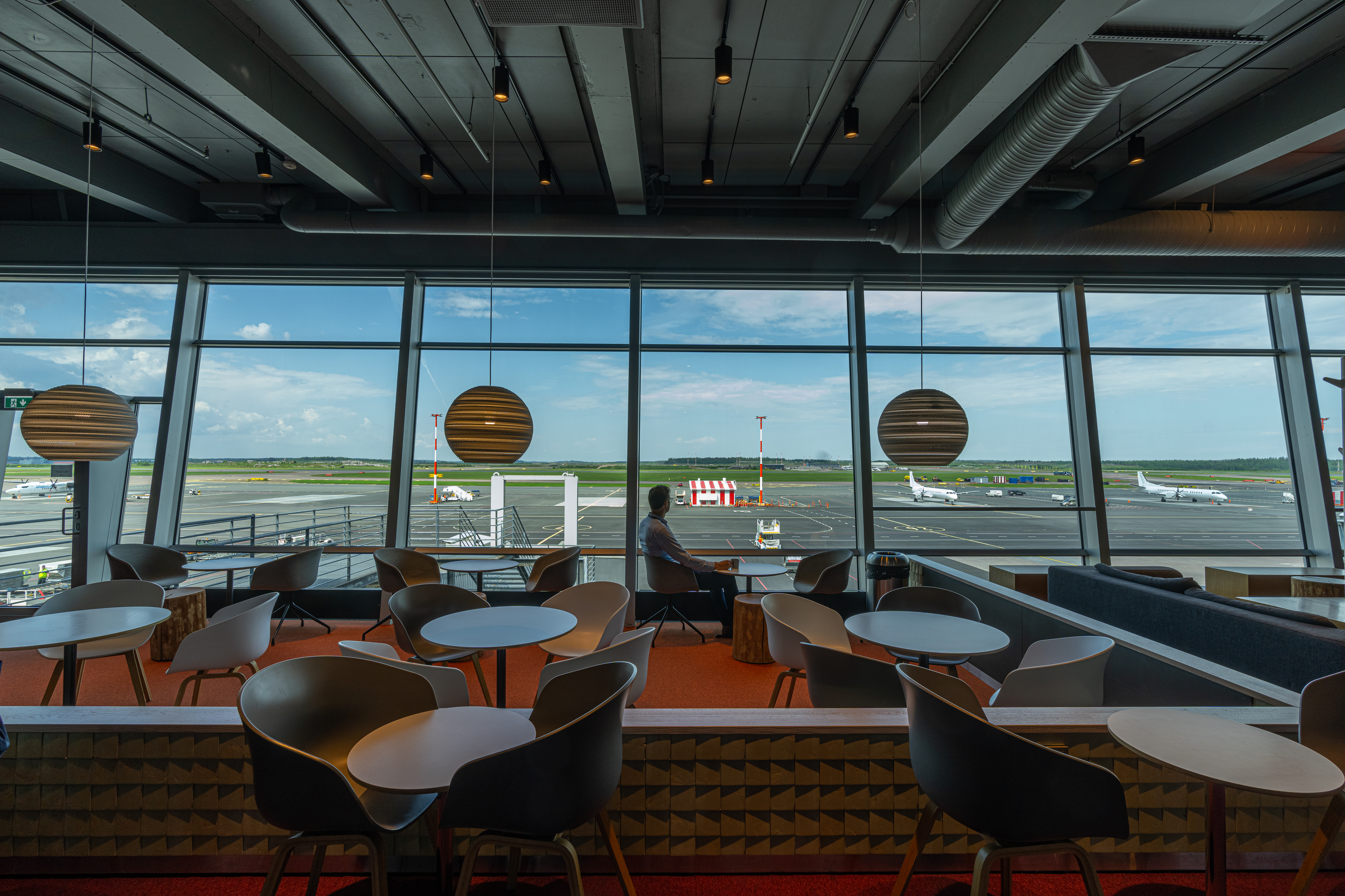 Aspire Lounges Gate 27 | Helsinki-Vantaa (HEL) Airport Lounge
